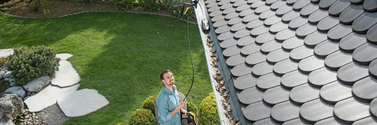 How High-Pressure Gutter Cleaning Works and Its Applications